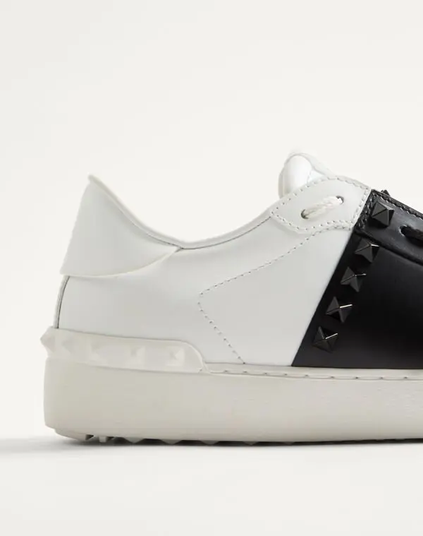 Valentino Garavani Rockstud Untitled Sneaker - White/ Black