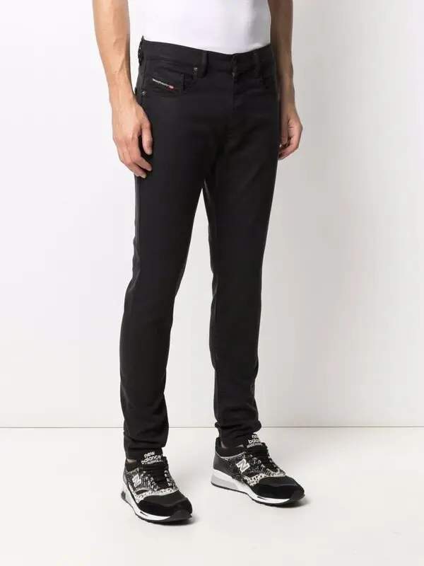 DIESEL® 2060 D-strukt 069nc Slim-cut Jeans