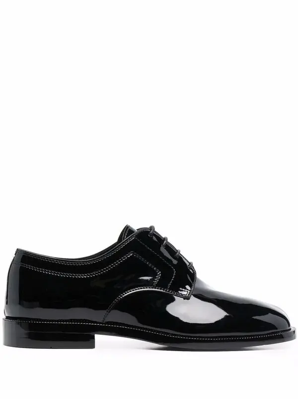 MAISON MARGIELA Tabi Patent Leather Derby Shoes - Black