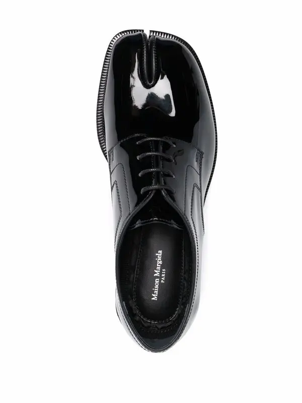 MAISON MARGIELA Tabi Patent Leather Derby Shoes - Black