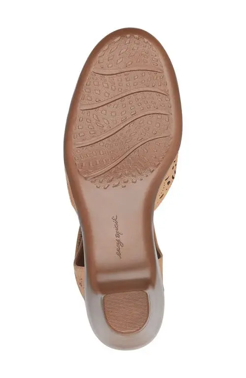Easy Spirit Cindie Pump - Natural Nu