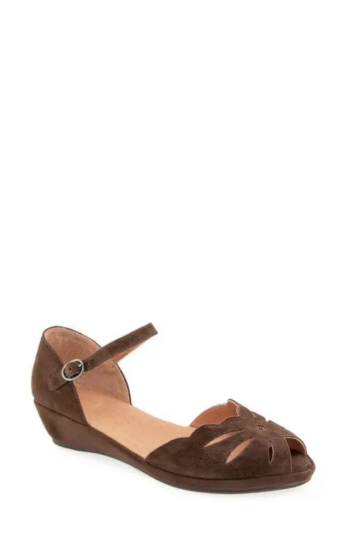 Gentle Souls Lily Moon Sandal - Chocolate Suede