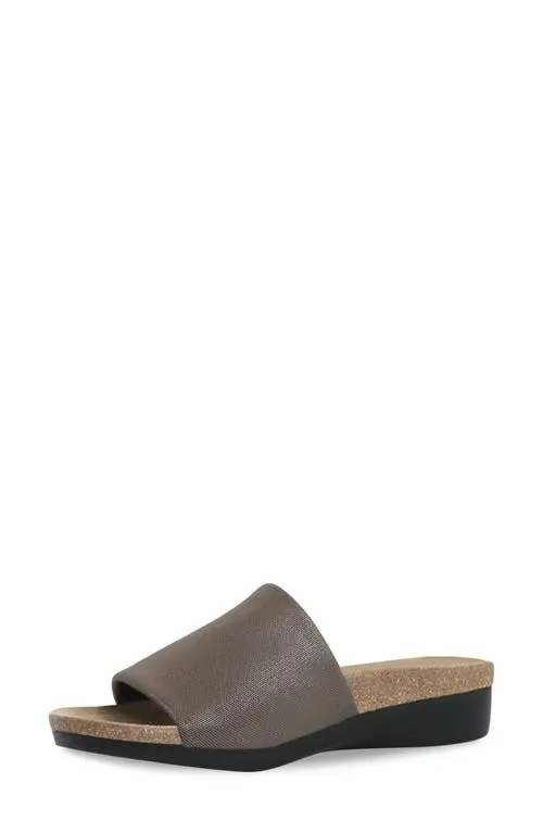 Munro Casita Slide Sandal - Mocha Metallic
