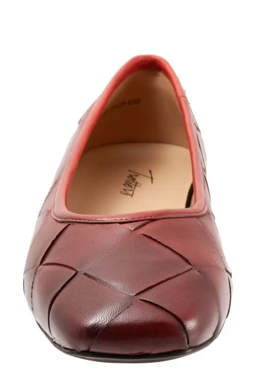 Trotters Hanny Woven Flat By