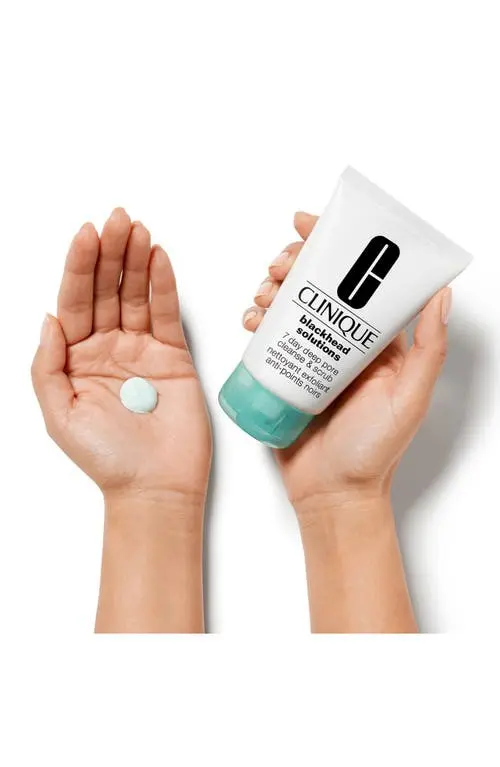 CLINIQUE Blackhead Solutions 7 Day Deep Pore Cleanser & Face Scrub - No Color