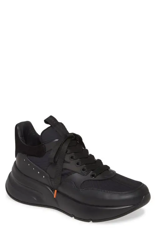 Alexander McQueen Alexander Runner Sneaker - Black/black/silver