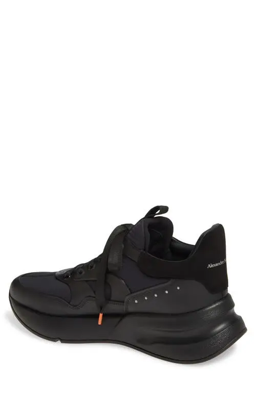 Alexander McQueen Alexander Runner Sneaker - Black/black/silver