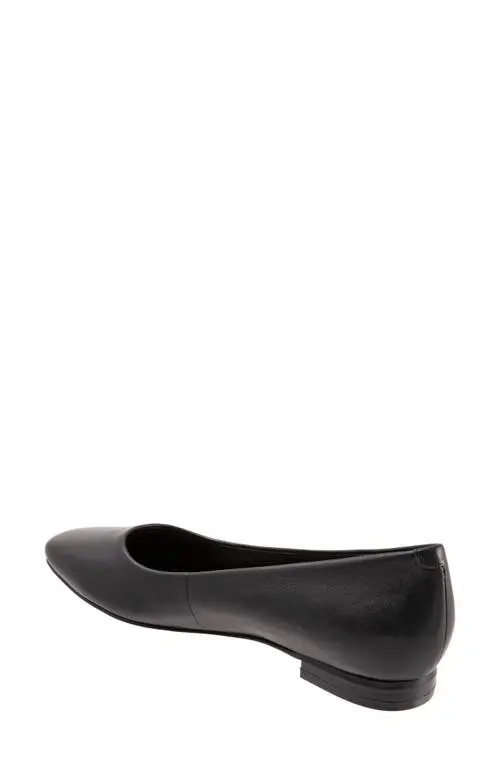 Trotters Honor Leather Flat - Black Leather