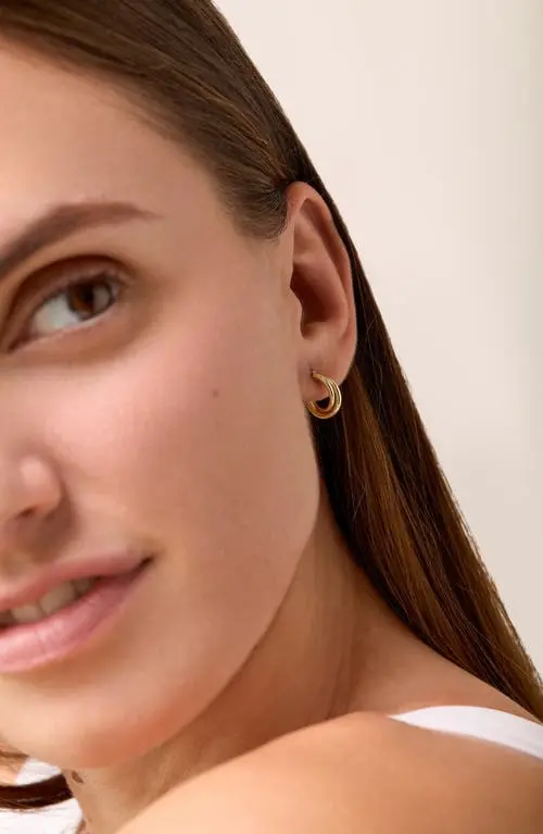 Bony Levy 14k Gold Overlap Hoop Earrings