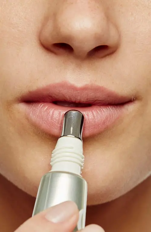 CLE DE PEAU BEAUTE The Lip Serum