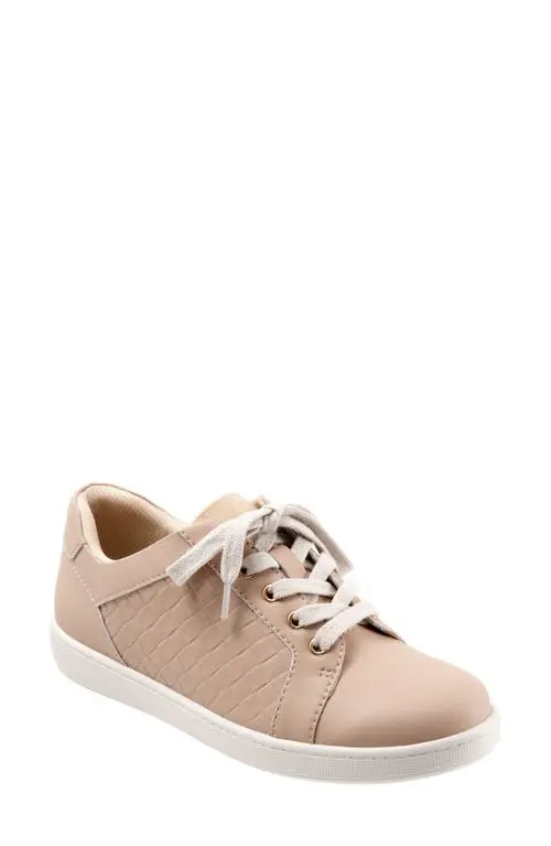 Trotters Adore Leather Sneaker