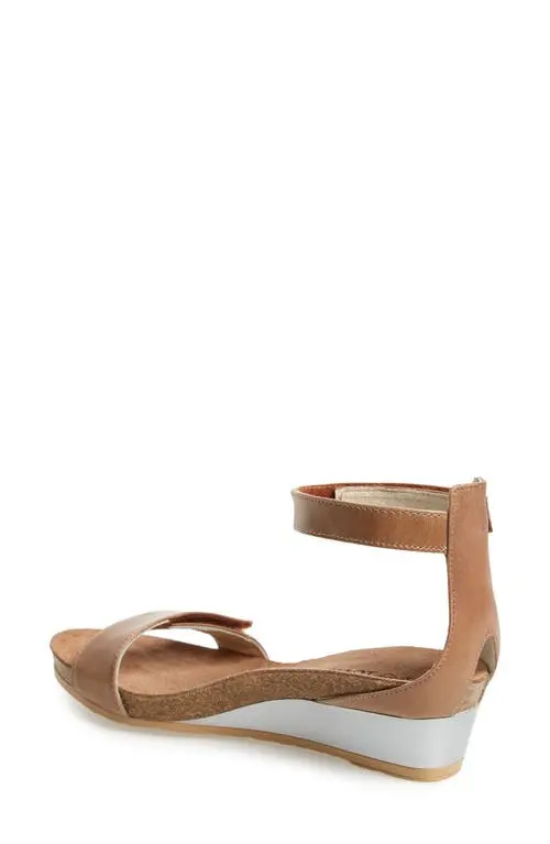 Naot Mermaid Sandal - Arizona Tan