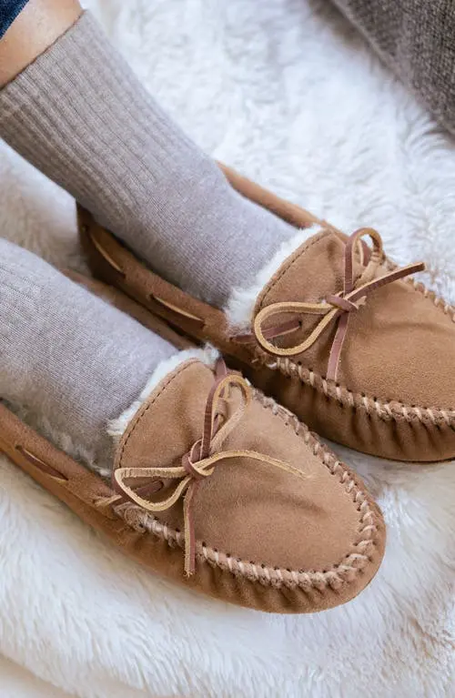 Minnetonka Sheepskin Slipper - Tan Suede