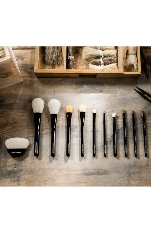 GIORGIO ARMANI BEAUTY Maestro Blending Eye Brush