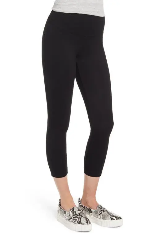 Lyssé Ntials Flattering Crop Leggings
