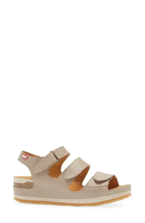 ON FOOT 201 Slingback Platform Sandal - Taupe Leather