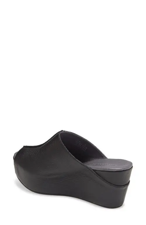CHOCOLAT BLU Wynn Peep Toe Mule - Black Leather