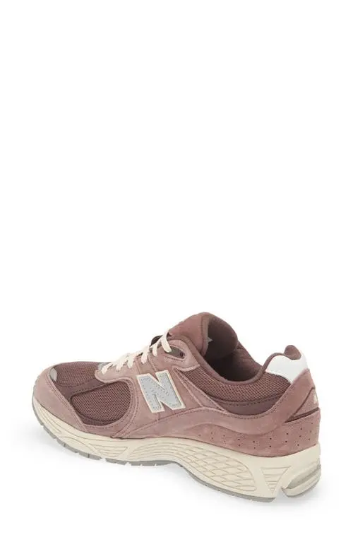 NEW BALANCE 2002r Athletic Sneaker - Black Fig