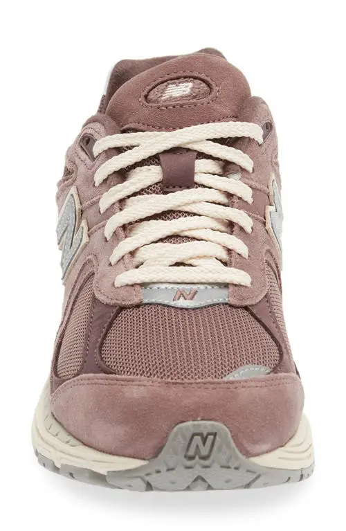 NEW BALANCE 2002r Athletic Sneaker - Black Fig