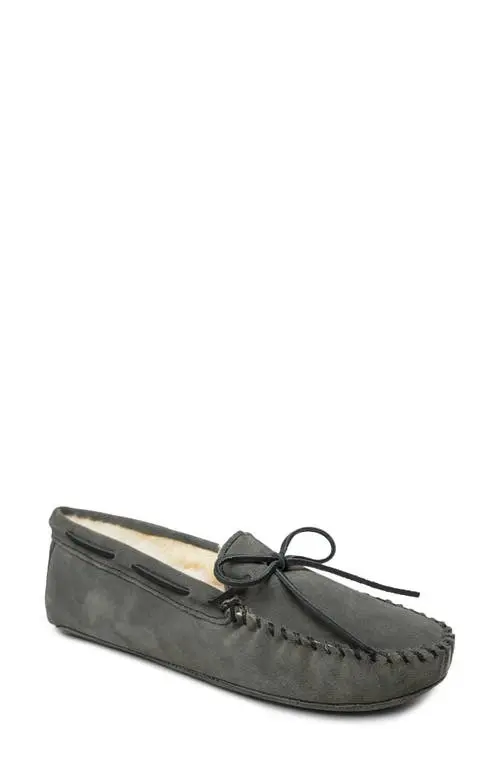 Minnetonka Genuine Shearling Lined Slipper - Grey Suede