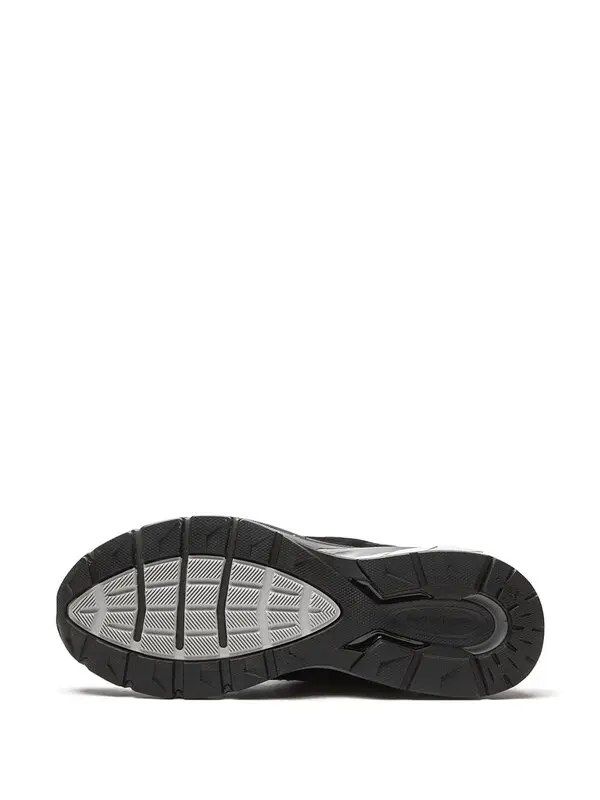 NEW BALANCE 990 Sneakers - Black
