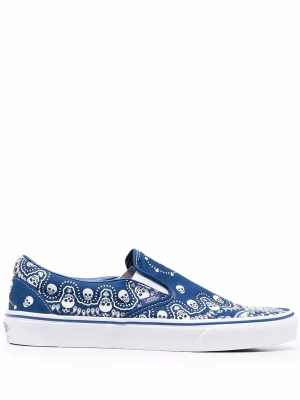 VANS Bandana Skull-print Classic Slip-on Sneakers - Blue