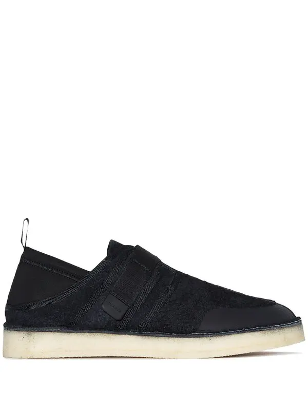 Clarks Trek Taiyo Low-Top Sneakers In Black - 70% Off  display picture 1