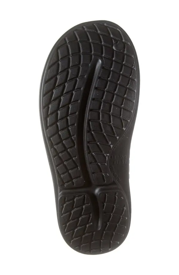 OOFOS Oocloog Clog