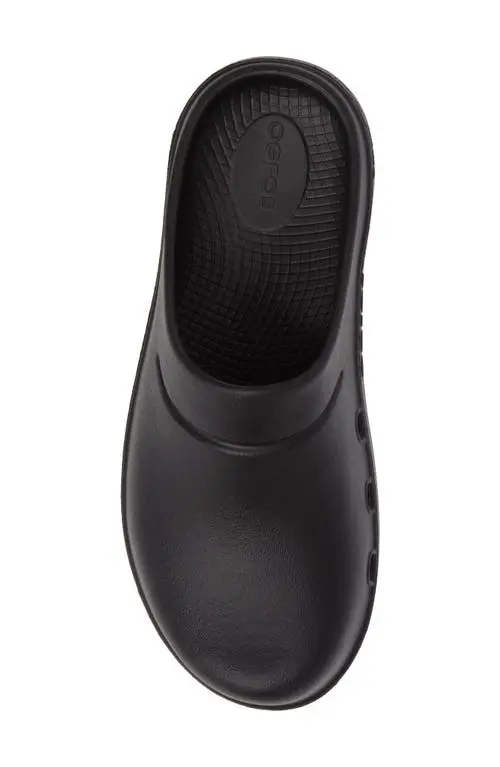 OOFOS Oocloog Clogs