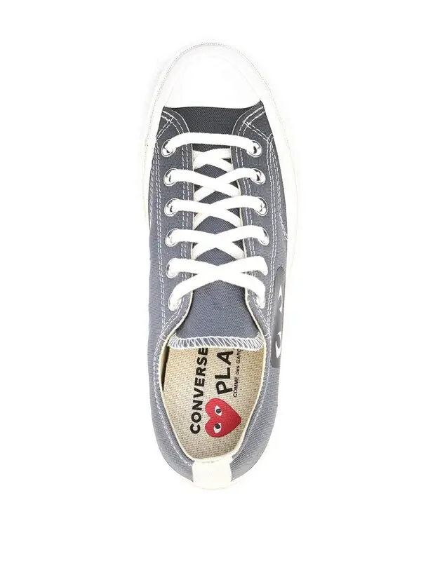 CONVERSE X COMME DES GARONS PLAY Heart Print Sneakers - Grey
