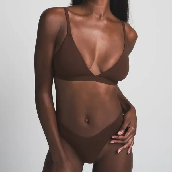SKIMS Triangle Bralette | Medium Neutral | | Fits Everybody - Cocoa