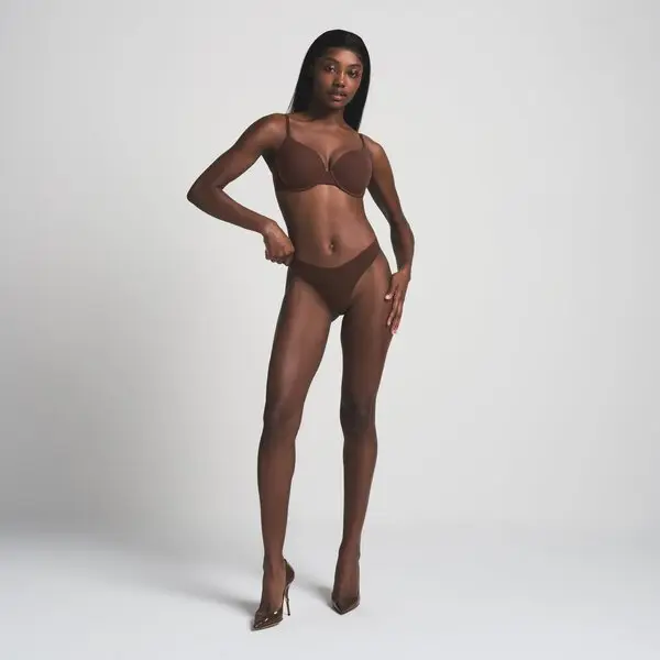 SKIMS Fits Everybody Dipped Front Thong - Cocoa