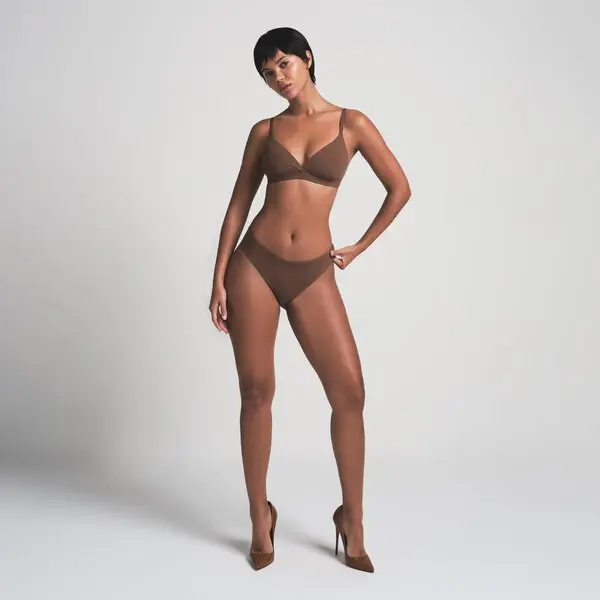 SKIMS Crossover Bralette | Medium Neutral | | Fits Everybody - Jasper