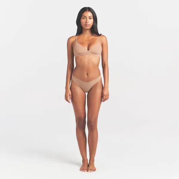 SKIMS Crossover Bralette | Light Neutral | | Fits Everybody - Sienna
