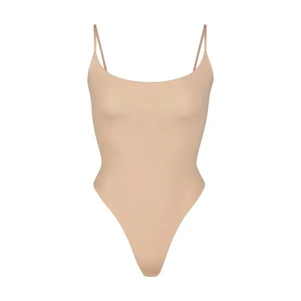 SKIMS Fits Everybody Cami Bodysuit - Clay