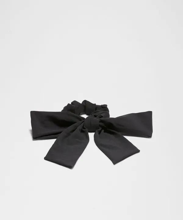 Lululemon Uplifting Scrunchie - Black