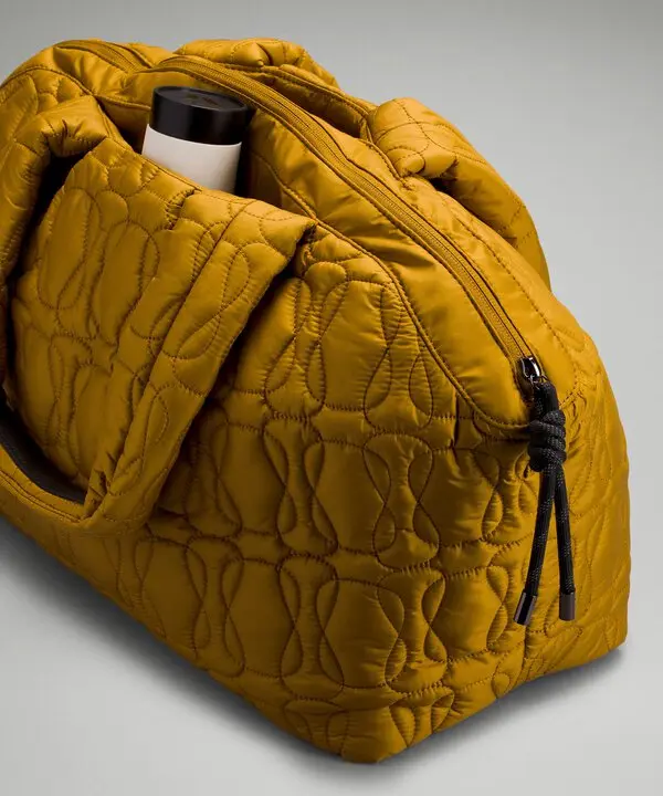 lululemon quilted embrace tote bag 20l Lululemon Quilted Embrace Tote Bag 20l - Yellow