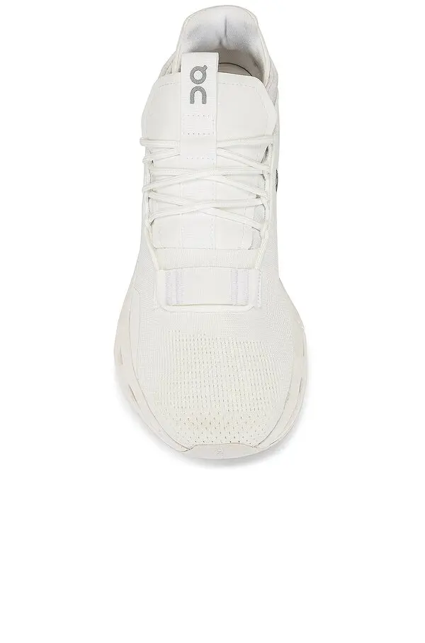 On Cloudnova In White