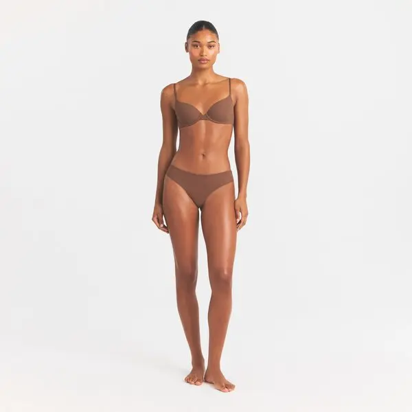 SKIMS T Shirt Bra | Medium Neutral | | Fits Everybody - Jasper
