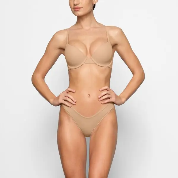 SKIMS T Shirt Bra | Medium Neutral | | Fits Everybody - Ochre