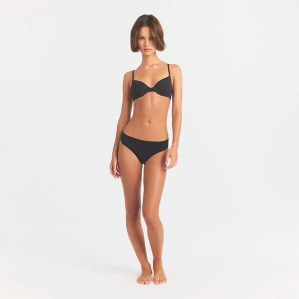 SKIMS T Shirt Bra | Medium Neutral | | Fits Everybody - Onyx