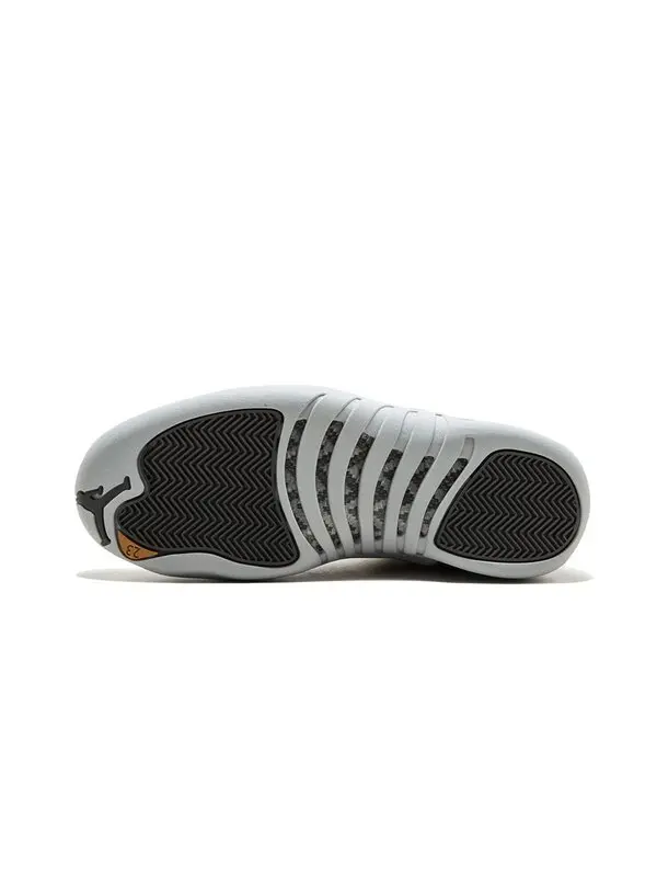 JORDAN Air Retro Sneakers - Grey