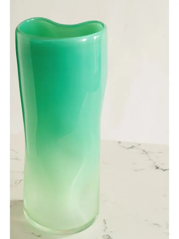 Vanderohe Curio Dégradé Glass Vase