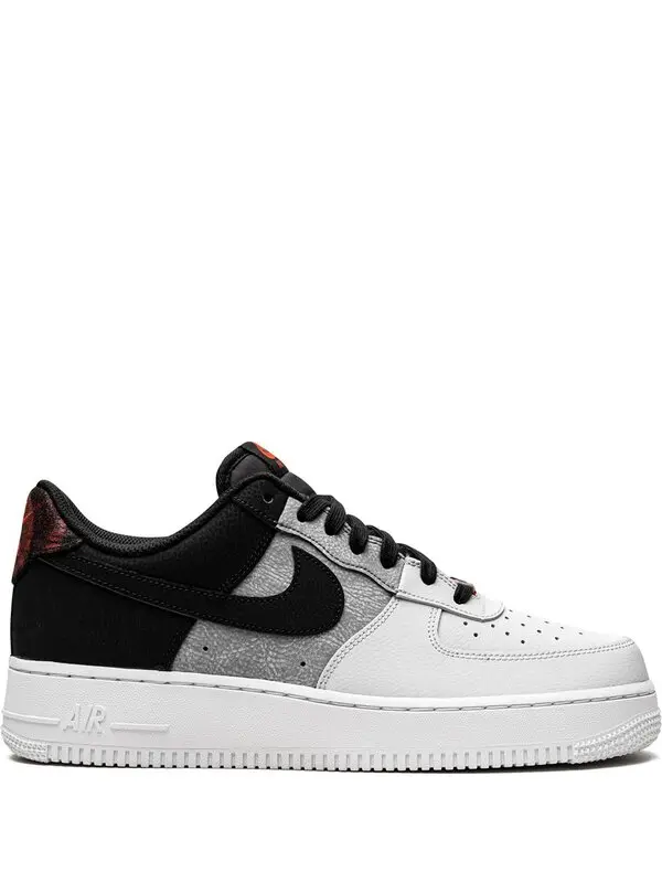 Nike Air Force 1 '07 Lv8 Sneakers - Black