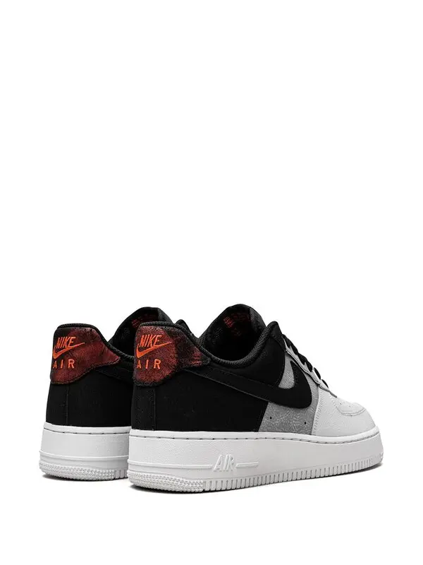 Nike Air Force 1 '07 Lv8 Sneakers - Black