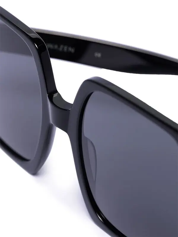 KAREN WAZEN BLACK SQUARE PLASTIC FRAME SUNGLASSES Billie - Black Sunglasses main image 3
