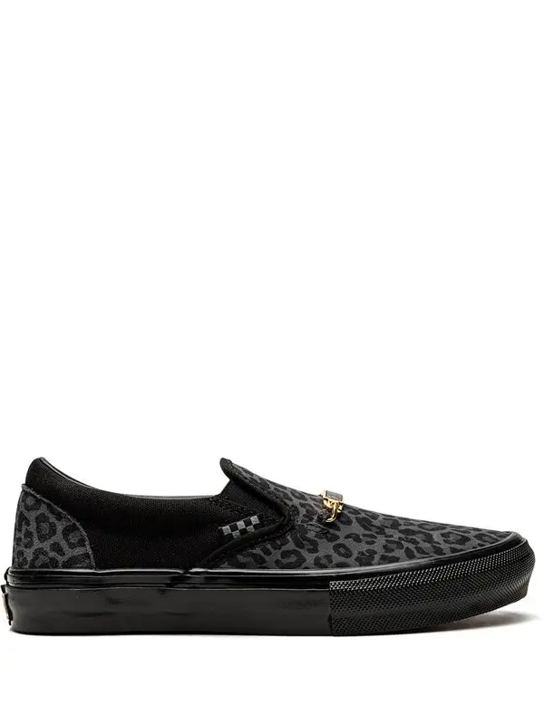 VANS X Cher Strauberry Skate Slip-on Sneakers - Black