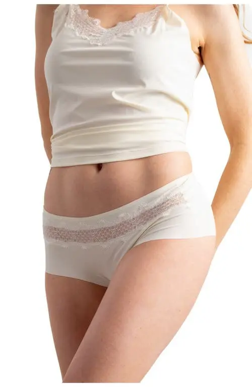 Uwila Warrior Soft Seamless Briefs With Lace - Winter White
