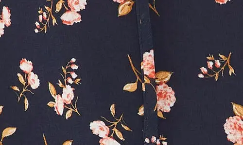 1.State Flutter Sleeve Top