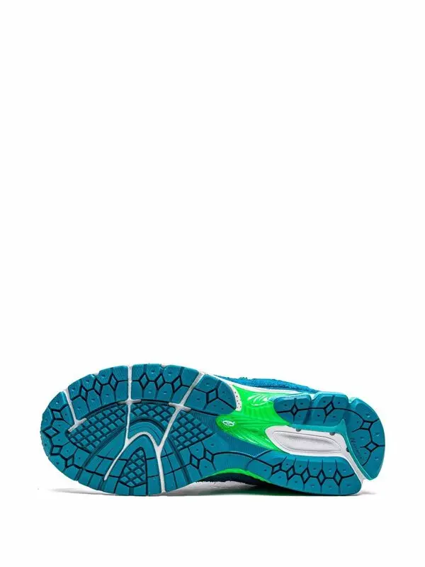 NEW BALANCE X Salehe Bembury 2002r Water Be The Guide Sneakers - Blue